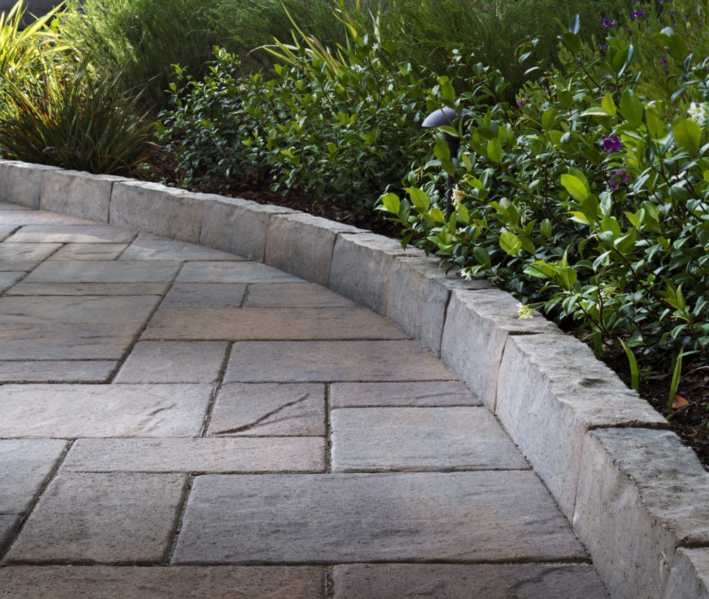 Anglia Edger - Belgard - Delta Stone Products